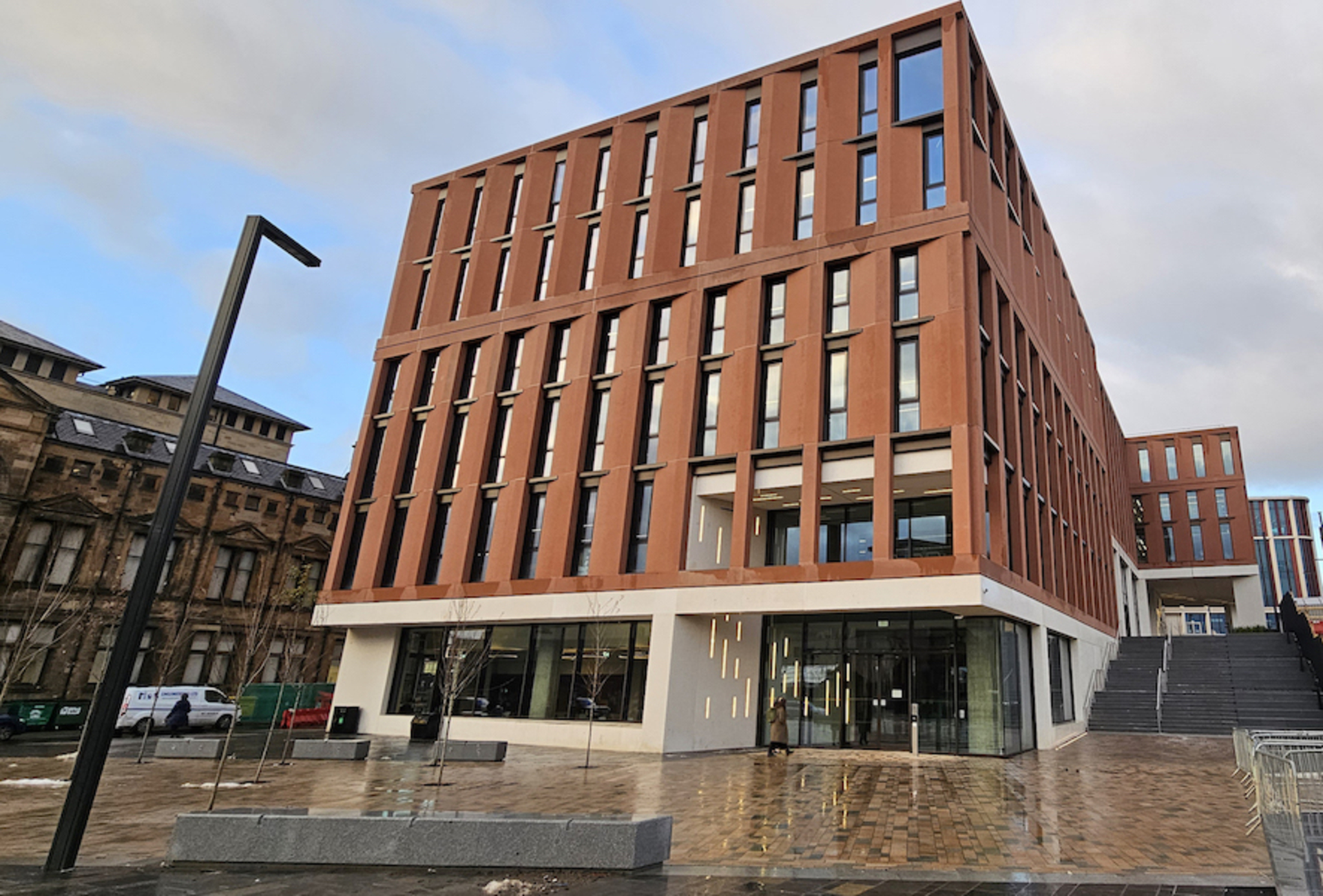 University of Glasgow inaugurates new business school building